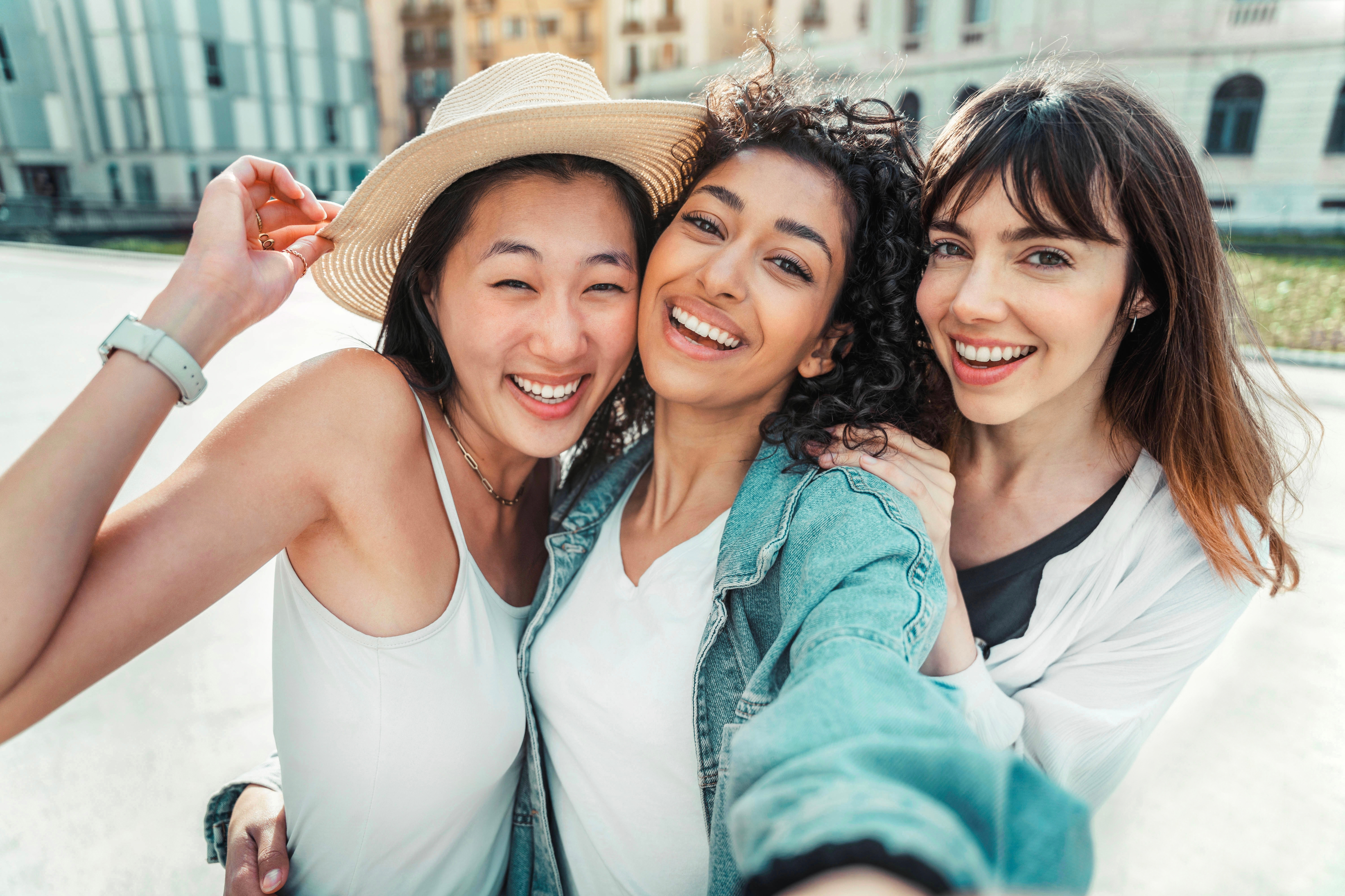 Why Brand Selfies Could Be Key to Boosting Social Media Engagement ...